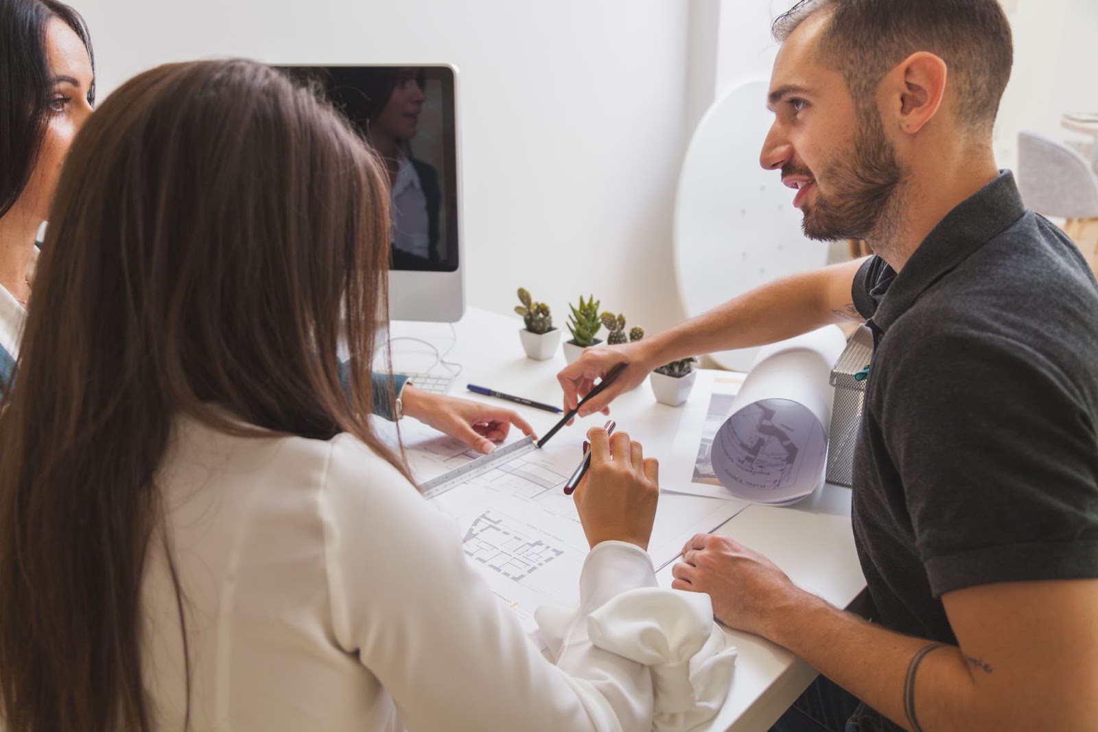 Spotting Signs of a Bad Interior Designer: See the Hints